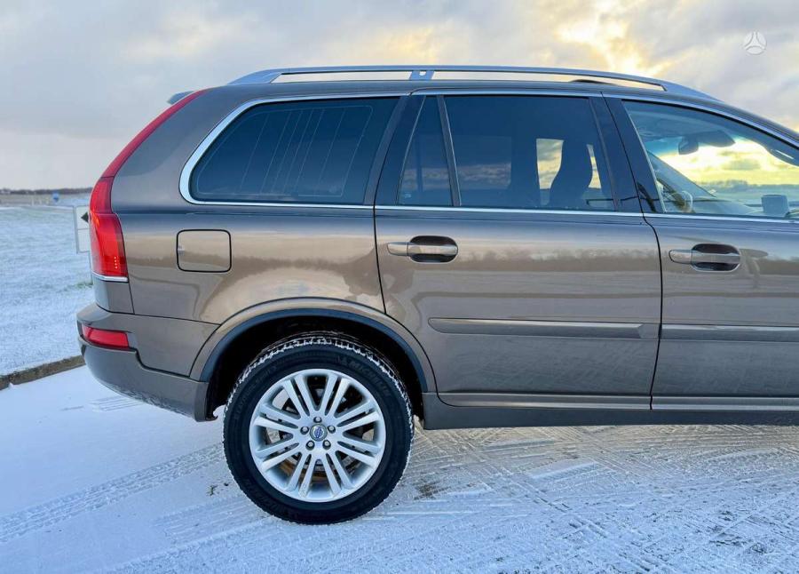 Brūns Volvo XC90 2013 Viļņa, ar dzinēja tilpumu 2.40 L un nobraukumu 298 tūkst. km par 11150 €, foto 18 vietnē AUTOMOTO.COM.LV