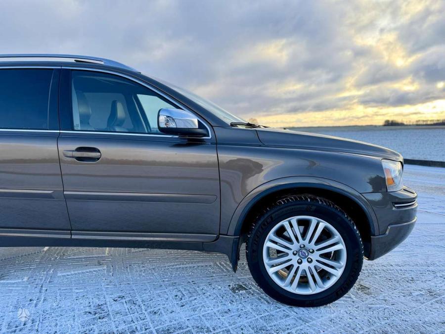 Brūns Volvo XC90 2013 Viļņa, ar dzinēja tilpumu 2.40 L un nobraukumu 298 tūkst. km par 11150 €, foto 19 vietnē AUTOMOTO.COM.LV