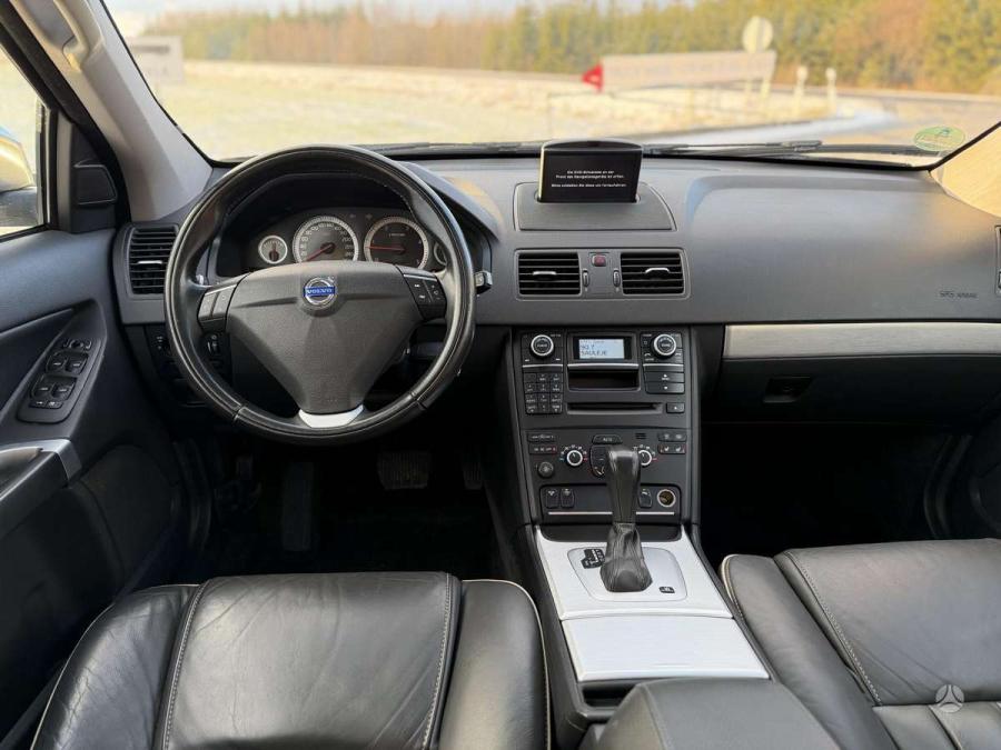 Brūns Volvo XC90 2013 Viļņa, ar dzinēja tilpumu 2.40 L un nobraukumu 298 tūkst. km par 11150 €, foto 31 vietnē AUTOMOTO.COM.LV