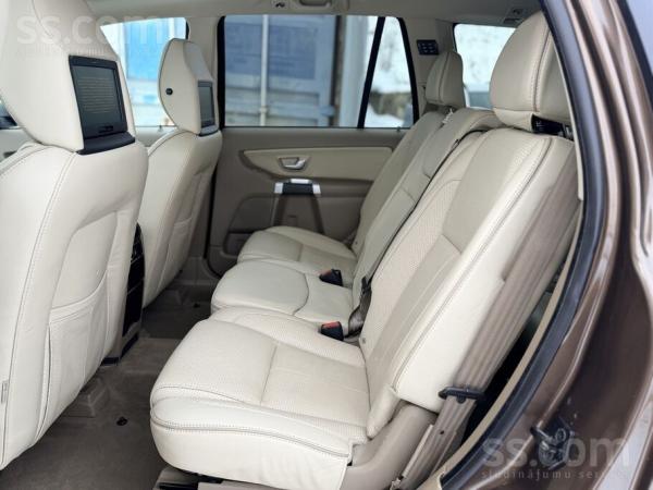 Brūns Volvo XC90 2013 Rīga, ar dzinēja tilpumu 2.40 L un nobraukumu 233 tūkst. km par 13500 €, foto 10 vietnē AUTOMOTO.COM.LV