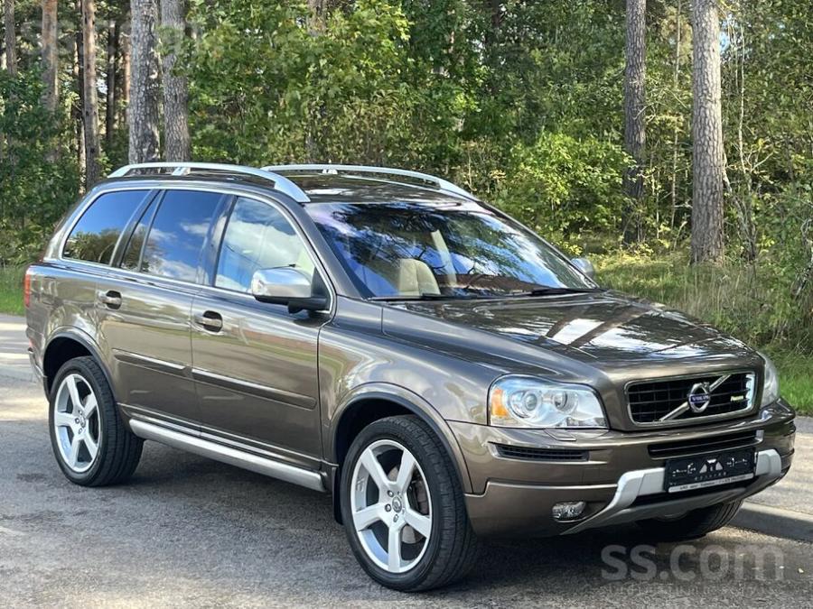 Brown Volvo XC90 2013 in Valmiera, with an engine capacity of 2.40 L and mileage of 0 thousand km for 12300 €, photo 1 on AUTOMOTO.COM.LV