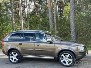 Brown Volvo XC90 2013 in Valmiera, with an engine capacity of 2.40 L and mileage of 0 thousand km for 12300 €, photo 3 on AUTOMOTO.COM.LV
