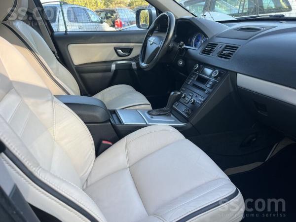Brūns Volvo XC90 2013 Valmiera, ar dzinēja tilpumu 2.40 L un nobraukumu 0 tūkst. km par 12300 €, foto 10 vietnē AUTOMOTO.COM.LV