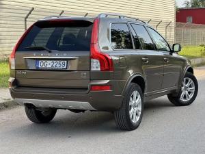 Brown Volvo XC90 2013 in Riga, with an engine capacity of 2.40 L and mileage of 249 thousand km for 13600 €, photo 4 on AUTOMOTO.COM.LV