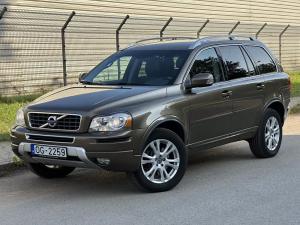 Brown Volvo XC90 2013 in Riga, with an engine capacity of 2.40 L and mileage of 249 thousand km for 13600 €, photo 5 on AUTOMOTO.COM.LV