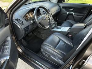 Brown Volvo XC90 2013 in Riga, with an engine capacity of 2.40 L and mileage of 249 thousand km for 13600 €, photo 12 on AUTOMOTO.COM.LV