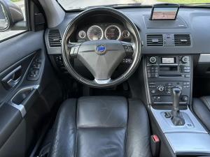 Brown Volvo XC90 2013 in Riga, with an engine capacity of 2.40 L and mileage of 249 thousand km for 13600 €, photo 14 on AUTOMOTO.COM.LV