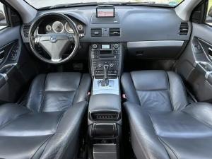 Brown Volvo XC90 2013 in Riga, with an engine capacity of 2.40 L and mileage of 249 thousand km for 13600 €, photo 18 on AUTOMOTO.COM.LV