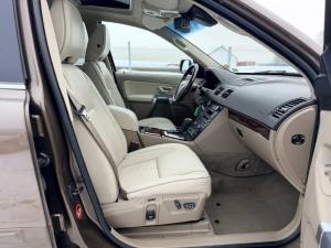 Brūns Volvo XC90 2013 Rīga, ar dzinēja tilpumu 2.40 L un nobraukumu 233 tūkst. km par 13500 €, foto 22 vietnē AUTOMOTO.COM.LV
