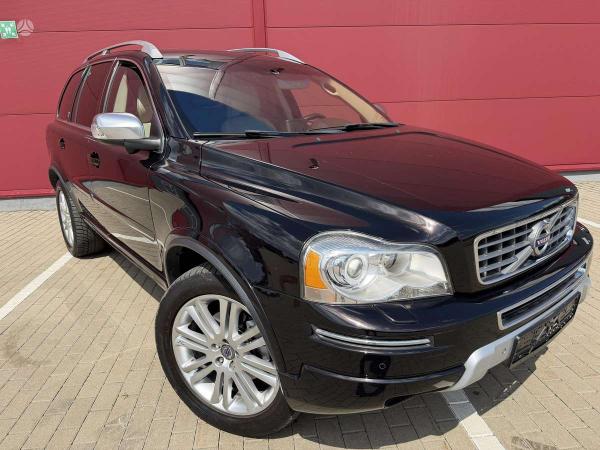 Brown Volvo XC90 2013 in Kaunas, with an engine capacity of 2.40 L and mileage of 245 thousand km for 11900 €, photo 4 on AUTOMOTO.COM.LV