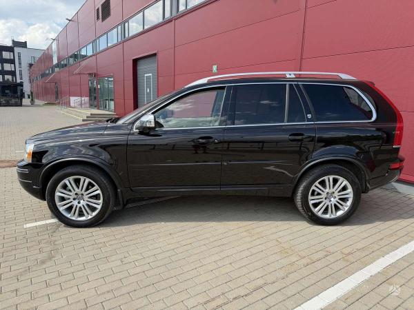 Brown Volvo XC90 2013 in Kaunas, with an engine capacity of 2.40 L and mileage of 245 thousand km for 11900 €, photo 5 on AUTOMOTO.COM.LV