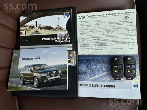 Brown Volvo XC90 2014 in Riga, with an engine capacity of 2.40 L and mileage of 274 thousand km for 11990 €, photo 9 on AUTOMOTO.COM.LV