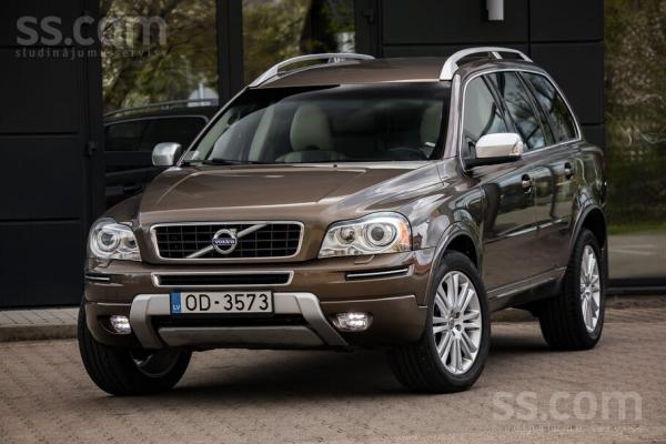 Brown Volvo XC90 2014 in Riga, with an engine capacity of 2.40 L and mileage of 285 thousand km for 12950 €, photo 1 on AUTOMOTO.COM.LV