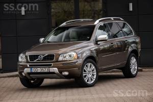 Brown Volvo XC90 2014 in Riga, with an engine capacity of 2.40 L and mileage of 285 thousand km for 12950 €, photo 3 on AUTOMOTO.COM.LV