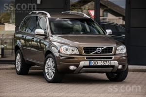 Brown Volvo XC90 2014 in Riga, with an engine capacity of 2.40 L and mileage of 285 thousand km for 12950 €, photo 4 on AUTOMOTO.COM.LV