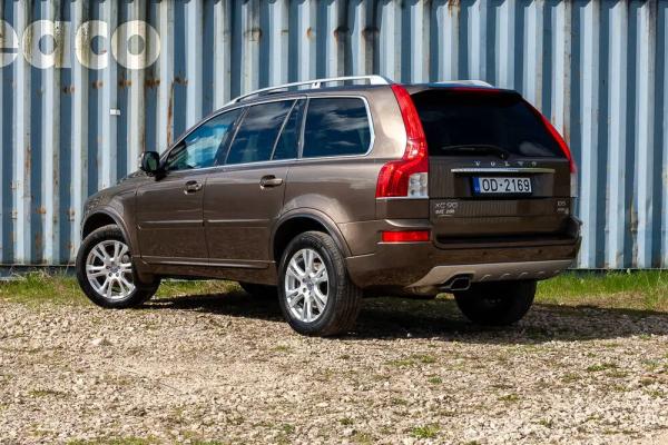 Brūns Volvo XC90 2014 Rīga, ar dzinēja tilpumu 2.40 L un nobraukumu 215 tūkst. km par 13995 €, foto 2 vietnē AUTOMOTO.COM.LV