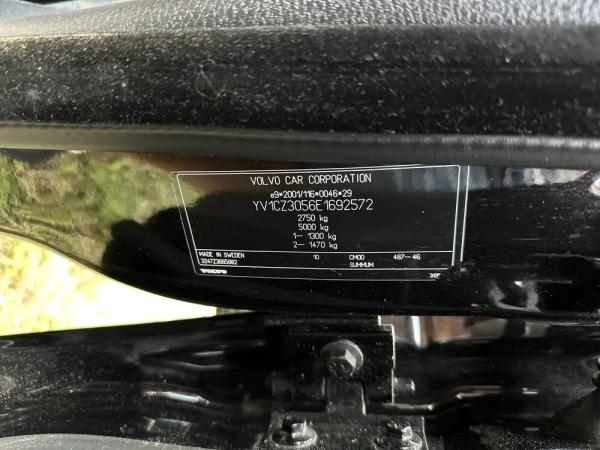 Brown Volvo XC90 2014 in Riga, with an engine capacity of 2.40 L and mileage of 274 thousand km for 11700 €, photo 10 on AUTOMOTO.COM.LV