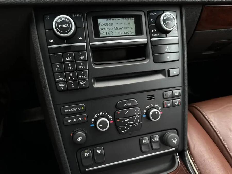 Brūns Volvo XC90 2014 Rīga, ar dzinēja tilpumu 2.40 L un nobraukumu 274 tūkst. km par 11700 €, foto 15 vietnē AUTOMOTO.COM.LV