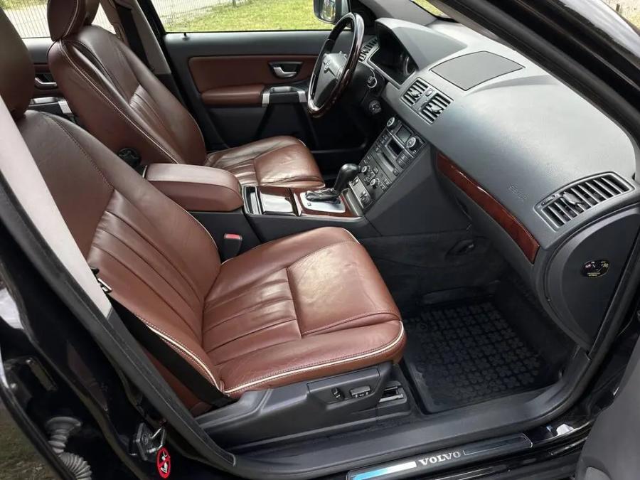 Brūns Volvo XC90 2014 Rīga, ar dzinēja tilpumu 2.40 L un nobraukumu 274 tūkst. km par 11700 €, foto 20 vietnē AUTOMOTO.COM.LV