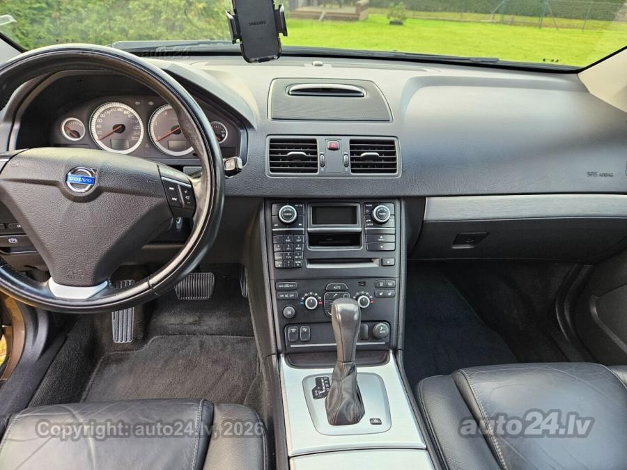 Brūns Volvo XC90 2014 Tartu, ar dzinēja tilpumu 2.40 L un nobraukumu 205 tūkst. km par 13900 €, foto 7 vietnē AUTOMOTO.COM.LV