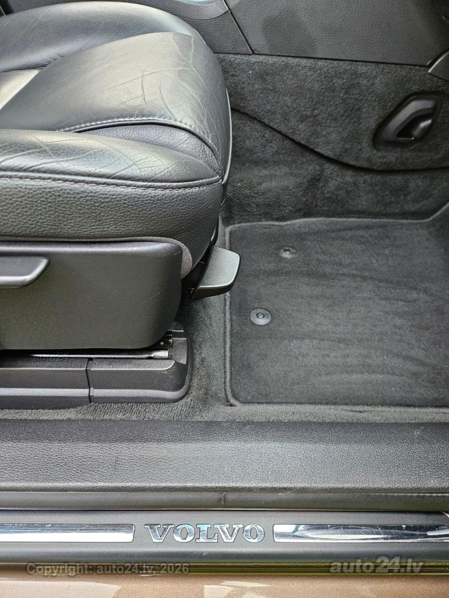 Brūns Volvo XC90 2014 Tartu, ar dzinēja tilpumu 2.40 L un nobraukumu 205 tūkst. km par 13900 €, foto 9 vietnē AUTOMOTO.COM.LV