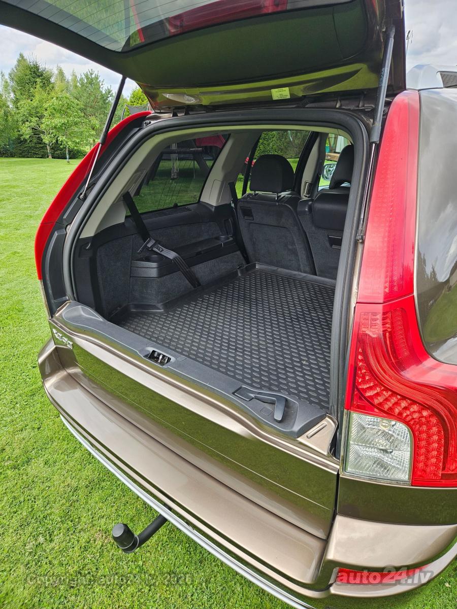 Brūns Volvo XC90 2014 Tartu, ar dzinēja tilpumu 2.40 L un nobraukumu 205 tūkst. km par 13900 €, foto 13 vietnē AUTOMOTO.COM.LV