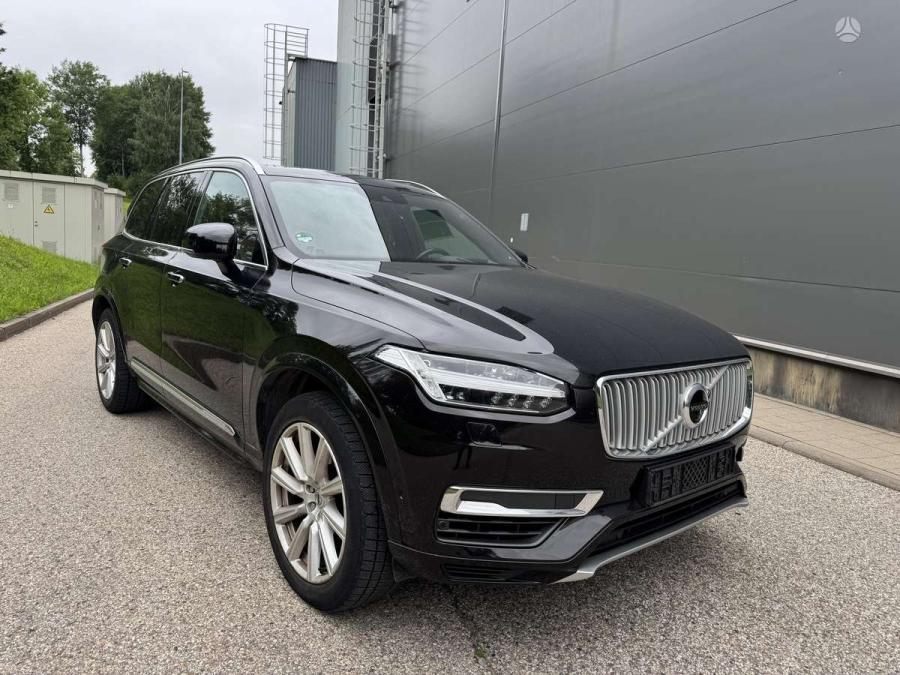 Brown Volvo XC90 2015 in Alytus, with an engine capacity of 2.00 L and mileage of 284 thousand km for 16950 €, photo 3 on AUTOMOTO.COM.LV