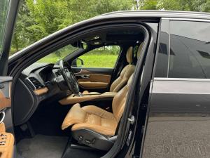 Brown Volvo XC90 2015 in Alytus, with an engine capacity of 2.00 L and mileage of 284 thousand km for 16950 €, photo 7 on AUTOMOTO.COM.LV