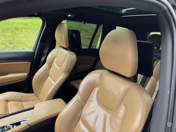 Brūns Volvo XC90 2015 Alīta, ar dzinēja tilpumu 2.00 L un nobraukumu 284 tūkst. km par 16950 €, foto 8 vietnē AUTOMOTO.COM.LV