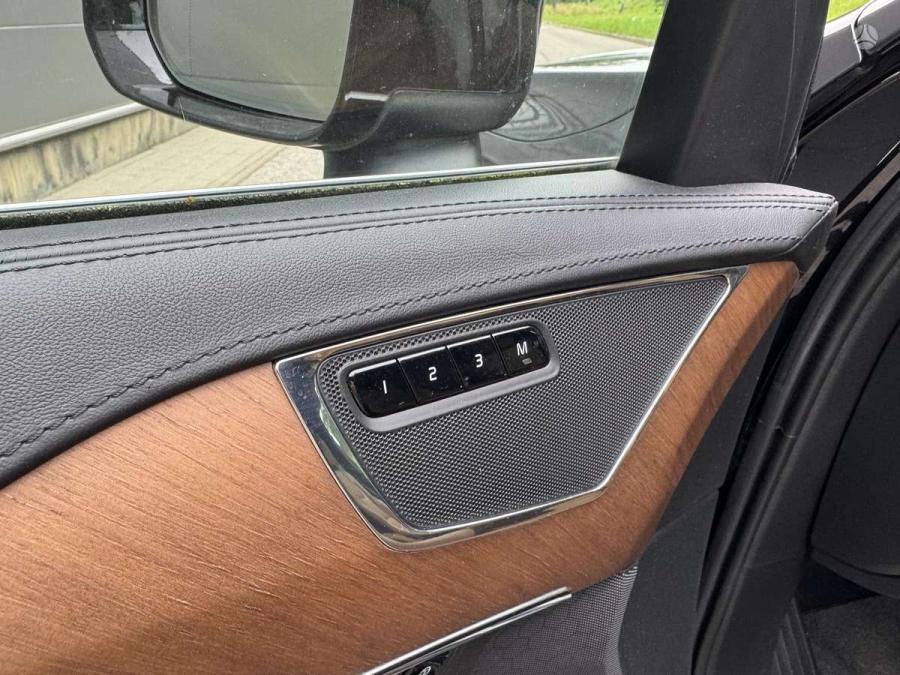 Brown Volvo XC90 2015 in Alytus, with an engine capacity of 2.00 L and mileage of 284 thousand km for 16950 €, photo 23 on AUTOMOTO.COM.LV
