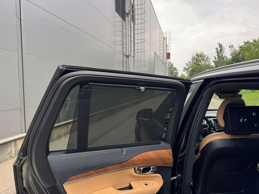 Brown Volvo XC90 2015 in Alytus, with an engine capacity of 2.00 L and mileage of 284 thousand km for 16950 €, photo 30 on AUTOMOTO.COM.LV