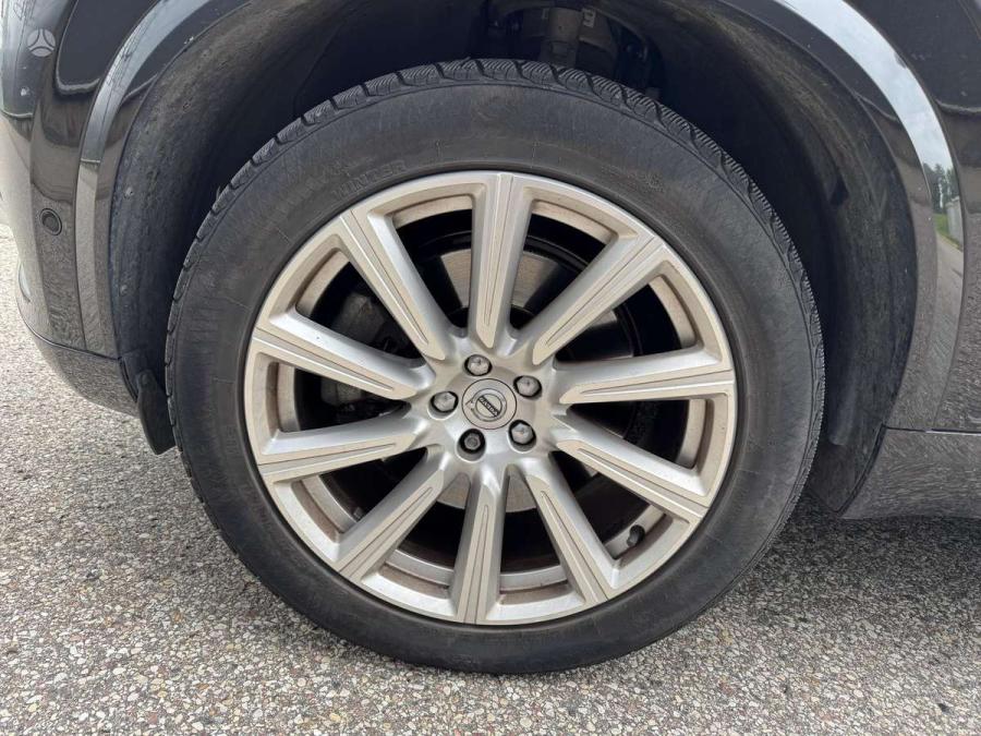 Brown Volvo XC90 2015 in Alytus, with an engine capacity of 2.00 L and mileage of 284 thousand km for 16950 €, photo 36 on AUTOMOTO.COM.LV
