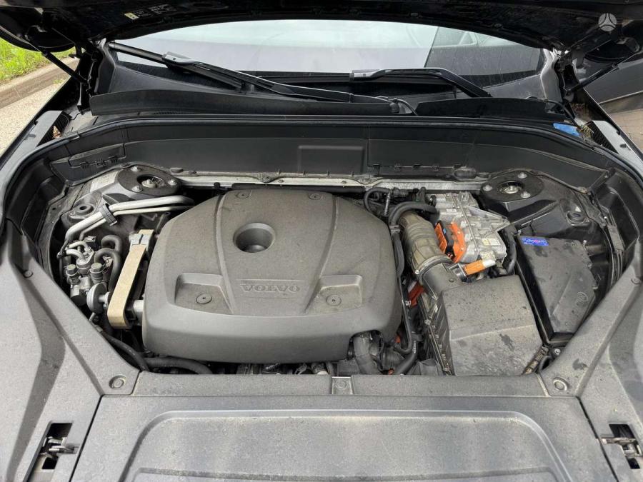 Brown Volvo XC90 2015 in Alytus, with an engine capacity of 2.00 L and mileage of 284 thousand km for 16950 €, photo 49 on AUTOMOTO.COM.LV