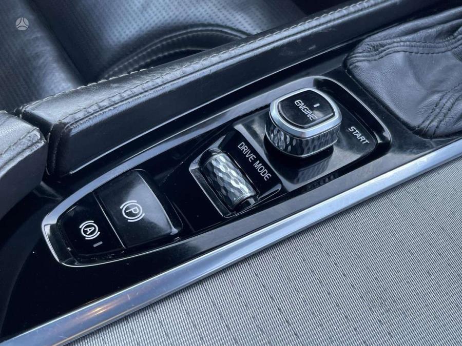 Brūns Volvo XC90 2015 Viļņa, ar dzinēja tilpumu 2.00 L un nobraukumu 295 tūkst. km par 17250 €, foto 34 vietnē AUTOMOTO.COM.LV