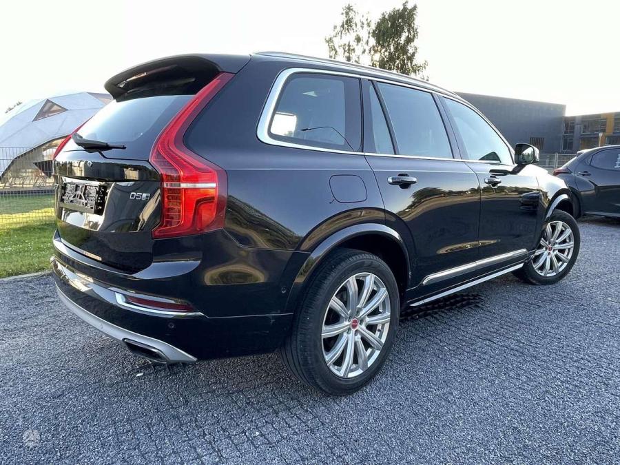 Brown Volvo XC90 2015 in Vilnius, with an engine capacity of 2.00 L and mileage of 278 thousand km for 16000 €, photo 17 on AUTOMOTO.COM.LV
