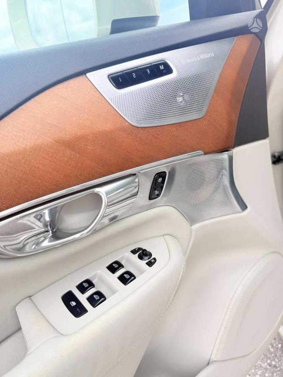 Brūns Volvo XC90 2016 Kauņa, ar dzinēja tilpumu 1.97 L un nobraukumu 327 tūkst. km par 16600 €, foto 19 vietnē AUTOMOTO.COM.LV