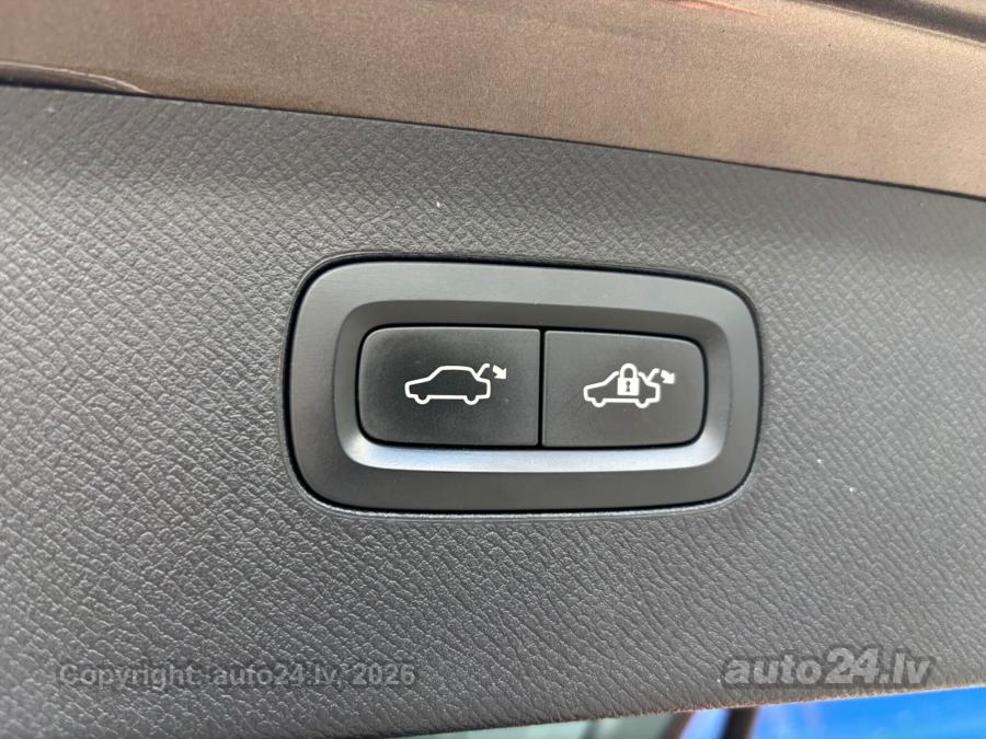 Brūns Volvo XC90 2016 Paide, ar dzinēja tilpumu 2.00 L un nobraukumu 163 tūkst. km par 23790 €, foto 24 vietnē AUTOMOTO.COM.LV