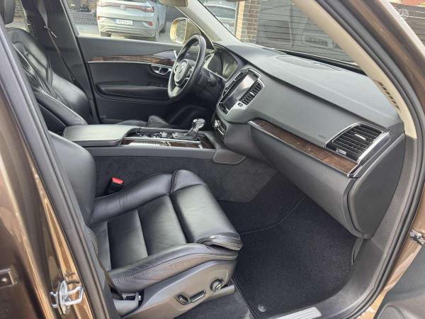 Brūns Volvo XC90 2016 Klaipėda, ar dzinēja tilpumu 1.97 L un nobraukumu 192 tūkst. km par 17500 €, foto 11 vietnē AUTOMOTO.COM.LV