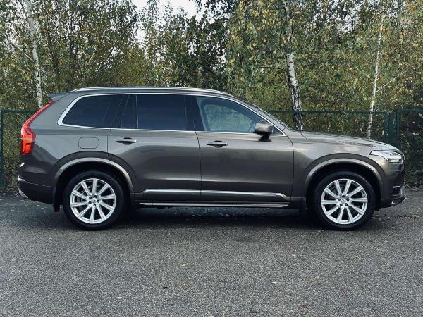 Brown Volvo XC90 2017 in Trakai, with an engine capacity of 1.97 L and mileage of 285 thousand km for 21300 €, photo 4 on AUTOMOTO.COM.LV