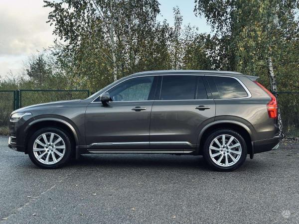 Brown Volvo XC90 2017 in Trakai, with an engine capacity of 1.97 L and mileage of 285 thousand km for 21300 €, photo 5 on AUTOMOTO.COM.LV