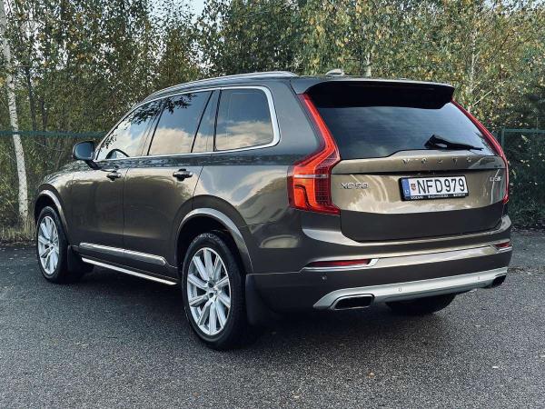 Brown Volvo XC90 2017 in Trakai, with an engine capacity of 1.97 L and mileage of 285 thousand km for 21300 €, photo 8 on AUTOMOTO.COM.LV