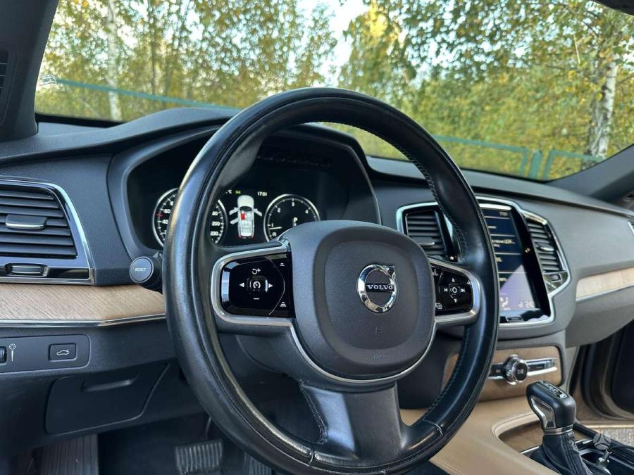 Brūns Volvo XC90 2017 Trakai, ar dzinēja tilpumu 1.97 L un nobraukumu 285 tūkst. km par 21300 €, foto 9 vietnē AUTOMOTO.COM.LV