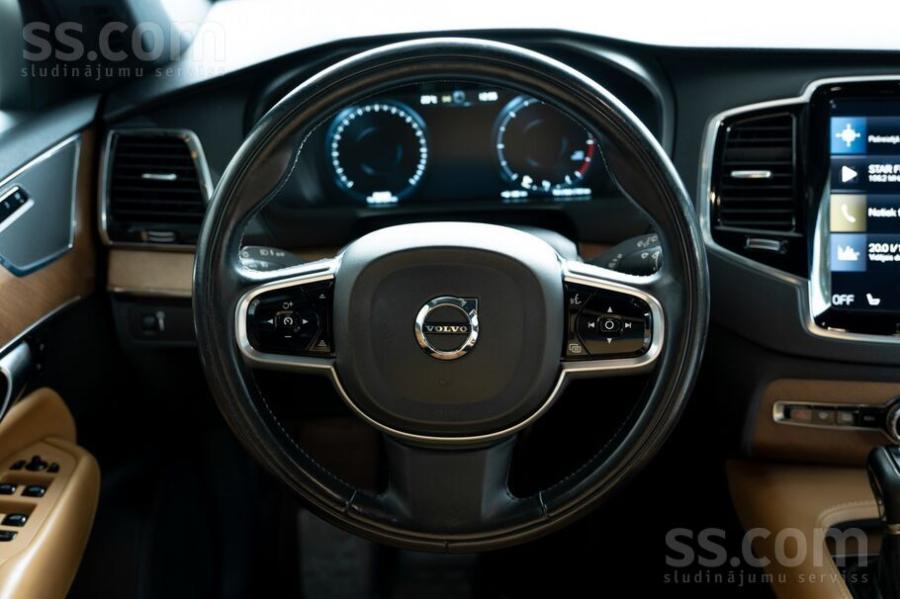Brown Volvo XC90 2017 in Riga, with an engine capacity of 2.00 L and mileage of 294 thousand km for 20900 €, photo 17 on AUTOMOTO.COM.LV