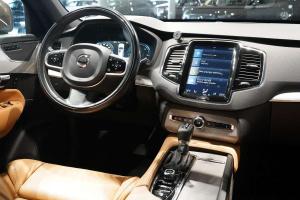 Brūns Volvo XC90 2017 Viļņa, ar dzinēja tilpumu 1.97 L un nobraukumu 201 tūkst. km par 24900 €, foto 15 vietnē AUTOMOTO.COM.LV