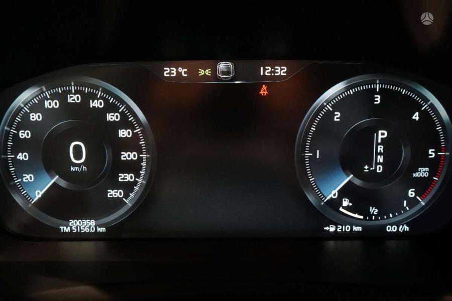 Brūns Volvo XC90 2017 Viļņa, ar dzinēja tilpumu 1.97 L un nobraukumu 201 tūkst. km par 24900 €, foto 22 vietnē AUTOMOTO.COM.LV