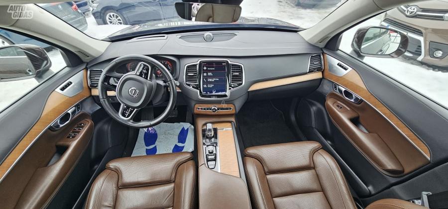 Brown Volvo XC90 2018 in Kaunas, with an engine capacity of 2.00 L and mileage of 196 thousand km for 24950 €, photo 10 on AUTOMOTO.COM.LV