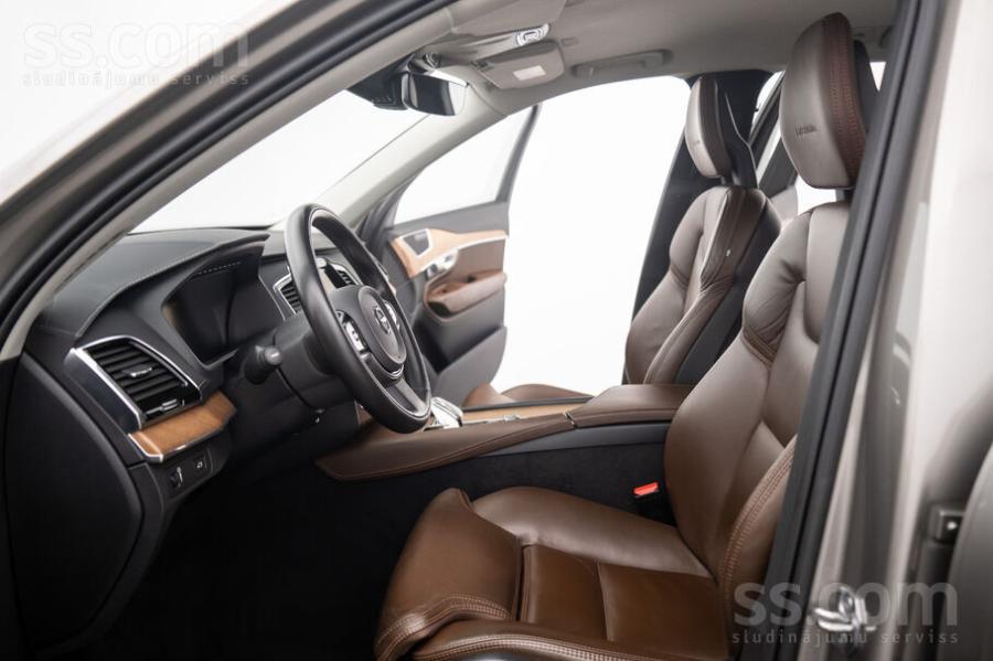 Brown Volvo XC90 2019 in Riga, with an engine capacity of 2.00 L and mileage of 86 thousand km for 37900 €, photo 8 on AUTOMOTO.COM.LV
