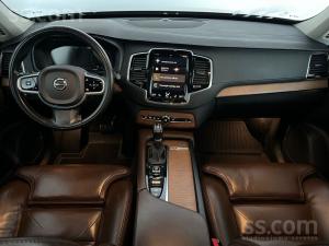 Brown Volvo XC90 2020 in Riga, with an engine capacity of 2.00 L and mileage of 133 thousand km for 31990 €, photo 8 on AUTOMOTO.COM.LV