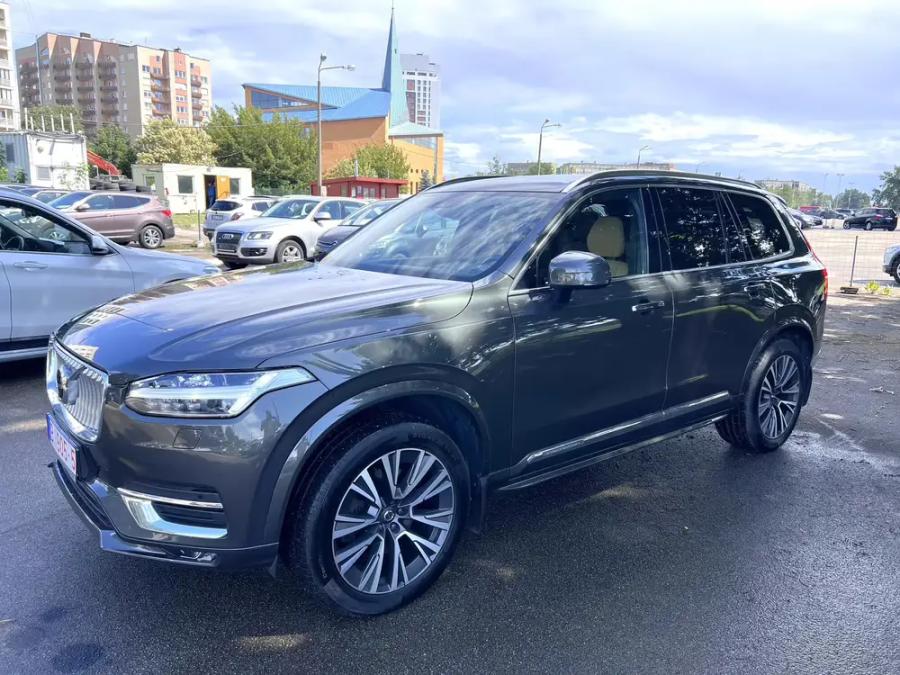 Brūns Volvo XC90 2020 Rīga, ar dzinēja tilpumu 2.00 L un nobraukumu 140 tūkst. km par 36950 €, foto 1 vietnē AUTOMOTO.COM.LV