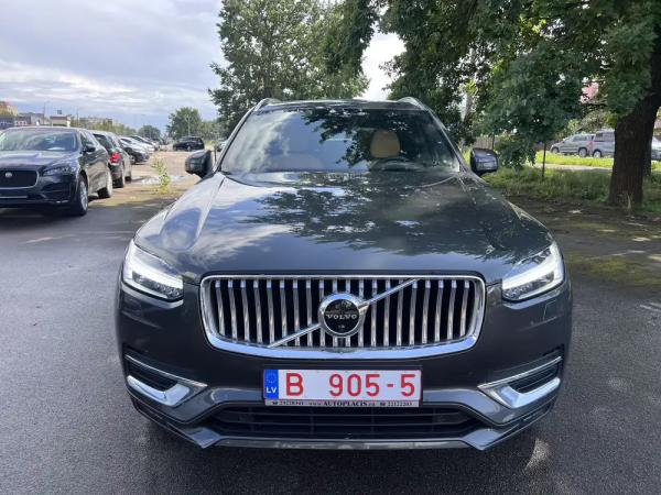 Brown Volvo XC90 2020 in Riga, with an engine capacity of 2.00 L and mileage of 140 thousand km for 36950 €, photo 2 on AUTOMOTO.COM.LV